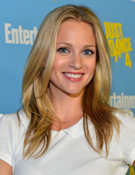 A.J. Cook Hairstyles - PoP Haircuts