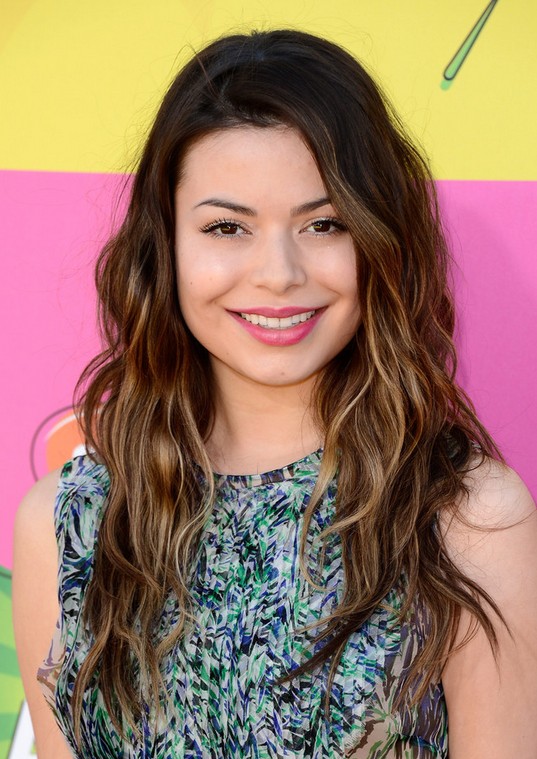Miranda Cosgrove Layered Long Hair Style - PoP Haircuts