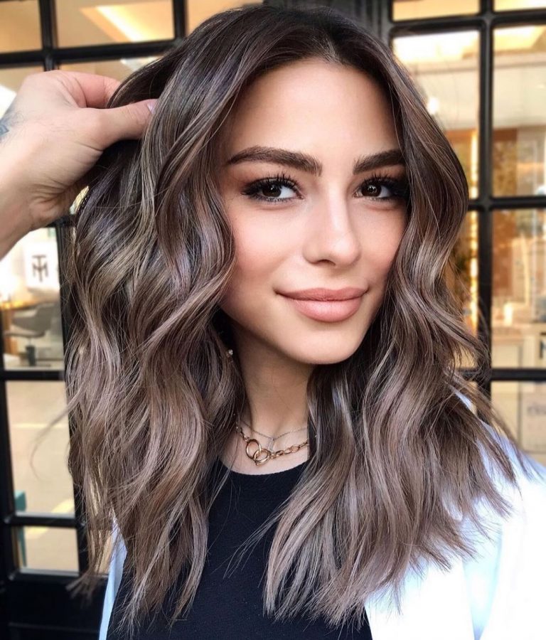 10 Trendy Everyday Hairstyles for Medium Length Hair in Amazing Colors ...