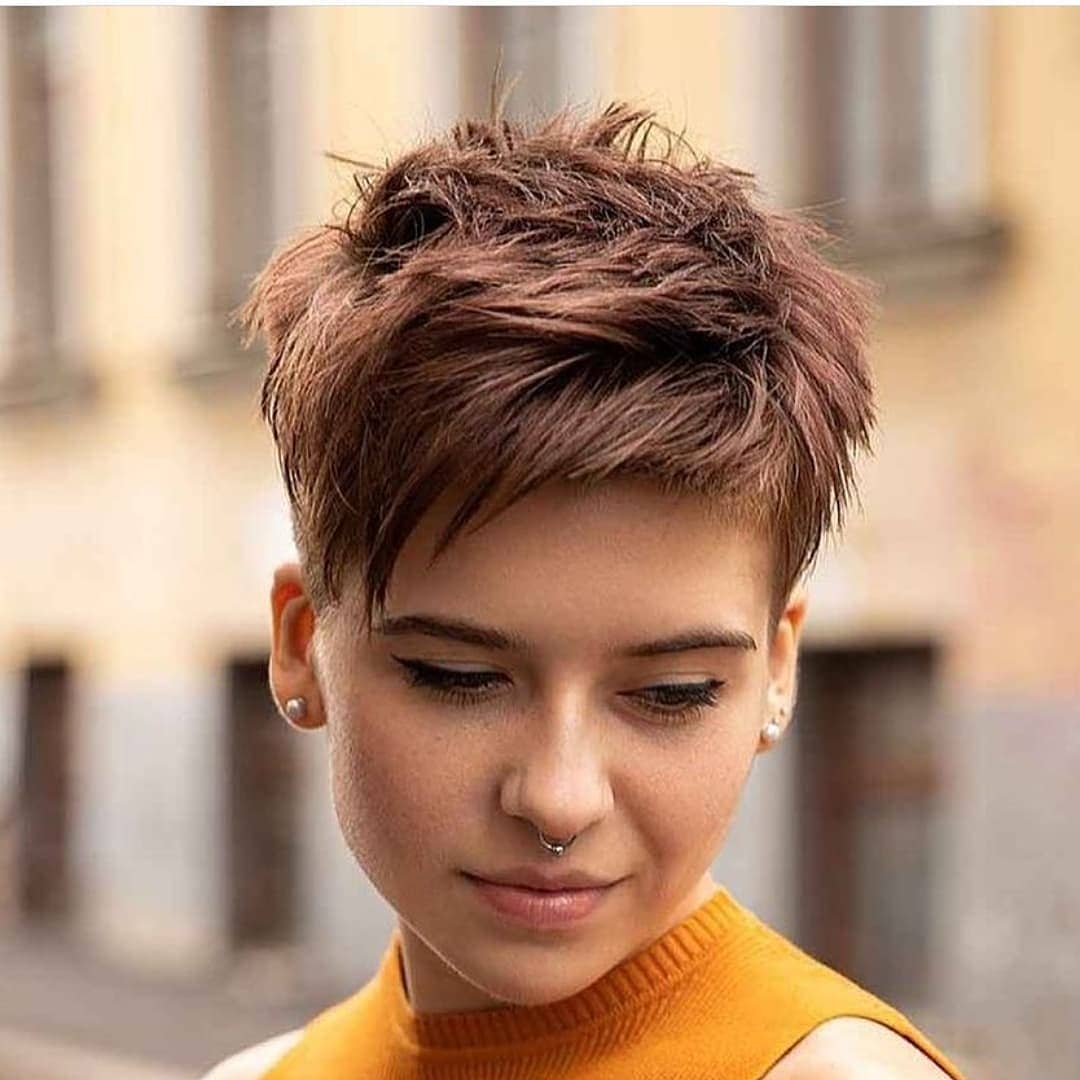 20 Snazzy Short Layered Haircuts for Women - PoP Haircuts